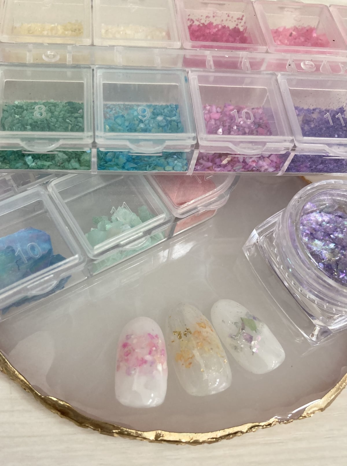 重ねるだけで簡単にできちゃう♡優しい灯りの「キャンドルネイル」 – lamire [ラミレ]